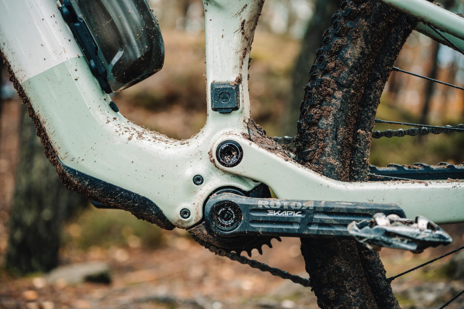 The Focus Vam2 SL e-bike uses flex stay suspension, weighs 16.2kg and dishes out 125mm travel ...