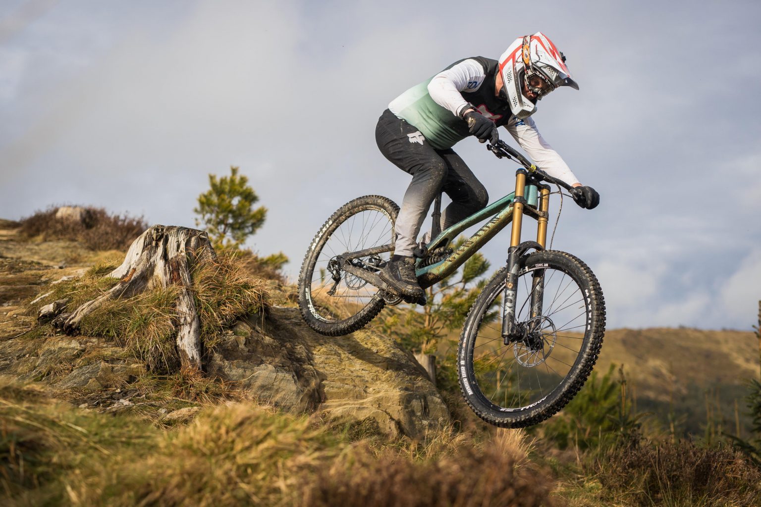 Looking for the fastest direct-sales downhill bike? The Canyon Sender ...
