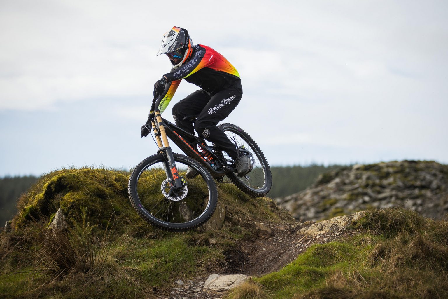 Propain’s Rage 3 CF DH race bike has 215mm of travel and can be built ...