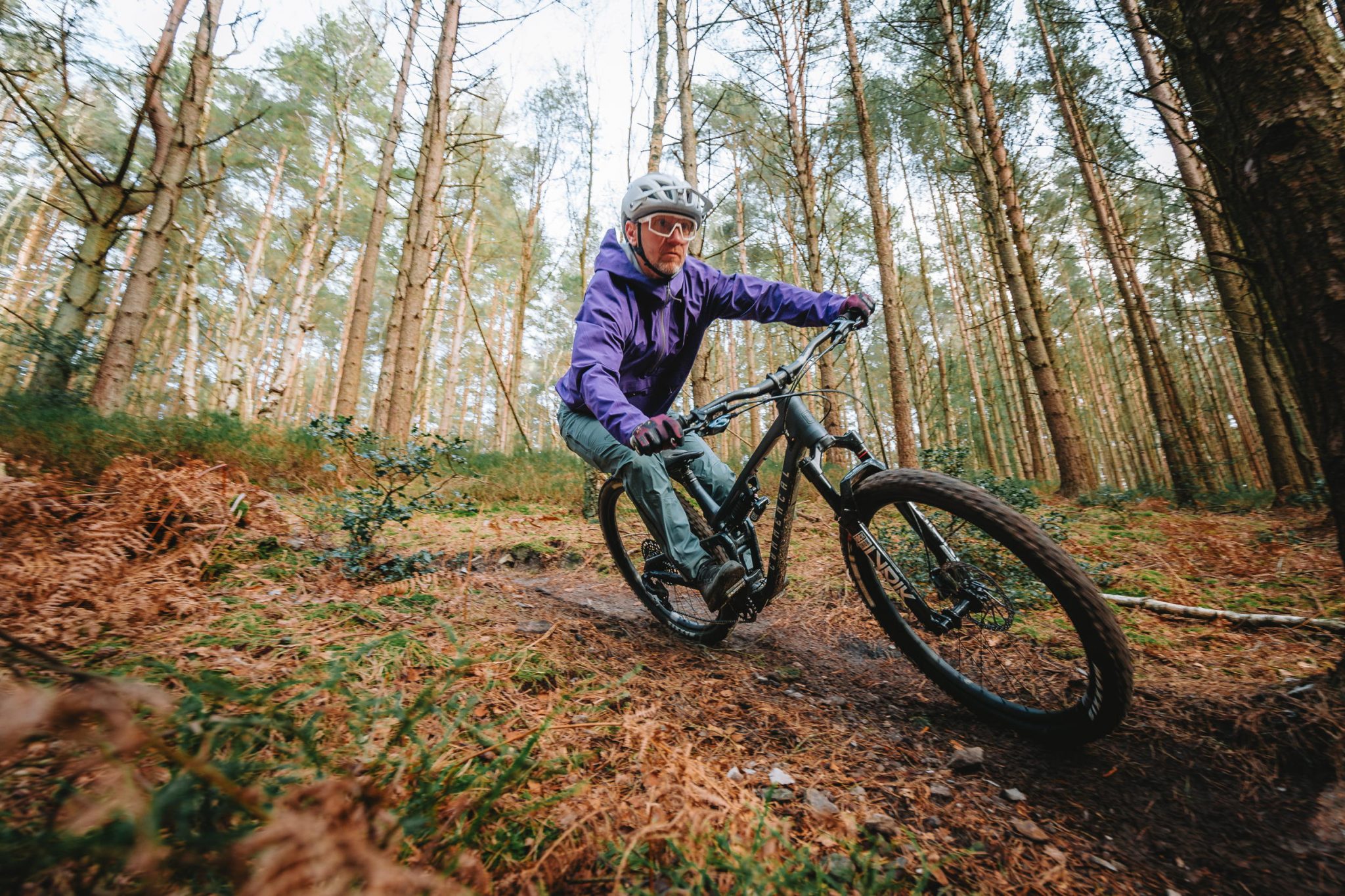 I tested the latest Commencal Meta V5 Race, and it was unlike any other ...