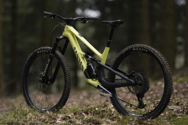Canyon pulls out all the stops on the new 2024 Spectral CF 9 trail bike ...