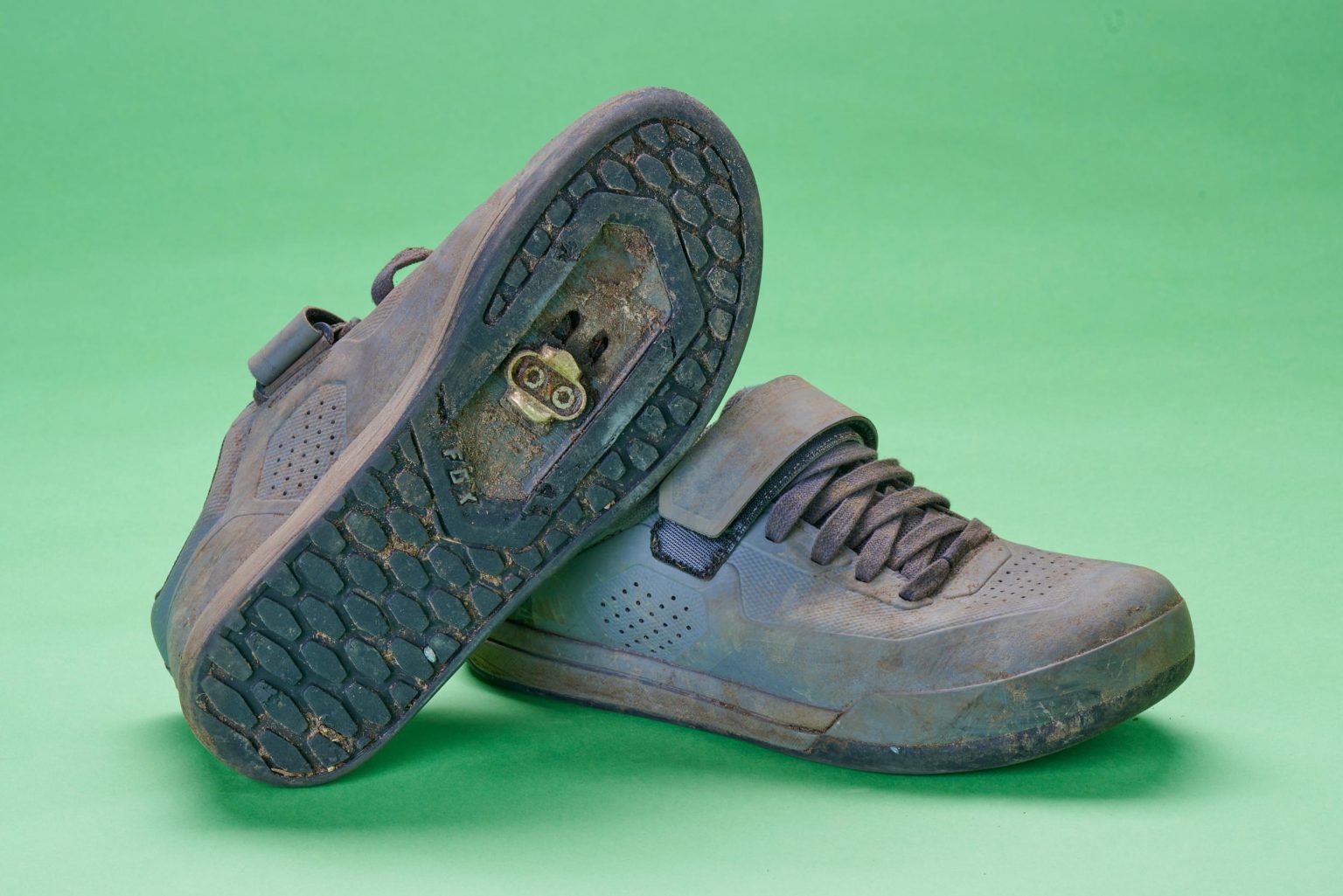 I love the Fox Union Clipless shoes' wipe-clean upper, but they aren't ...