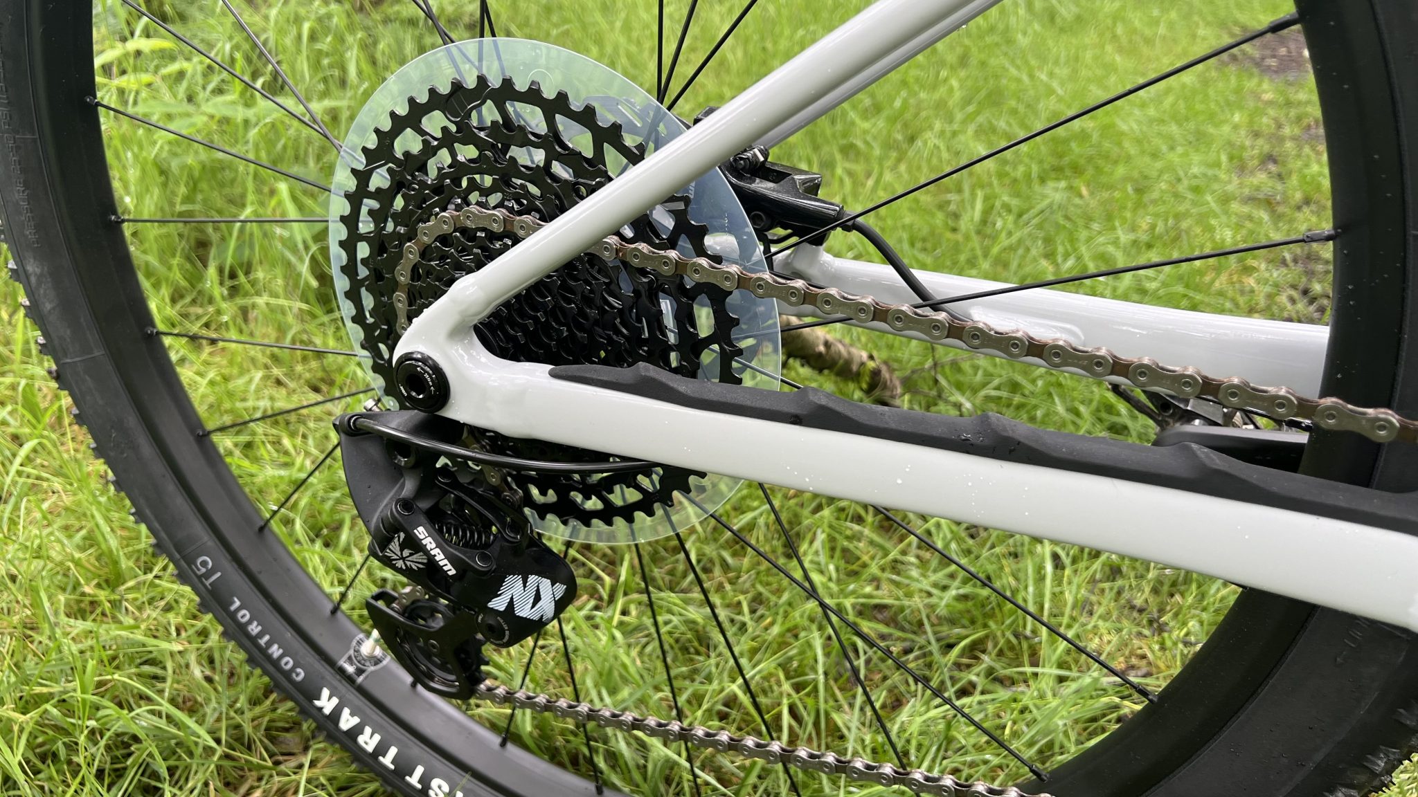 The Specialized Chisel FS is a cut-price Epic with the pace to go ...