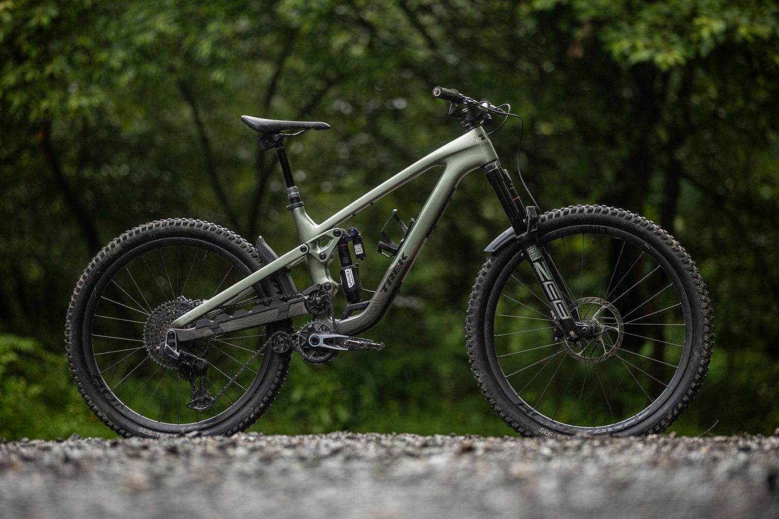I loved the ride quality of Trek's latest high-pivot Slash, but a bent ...