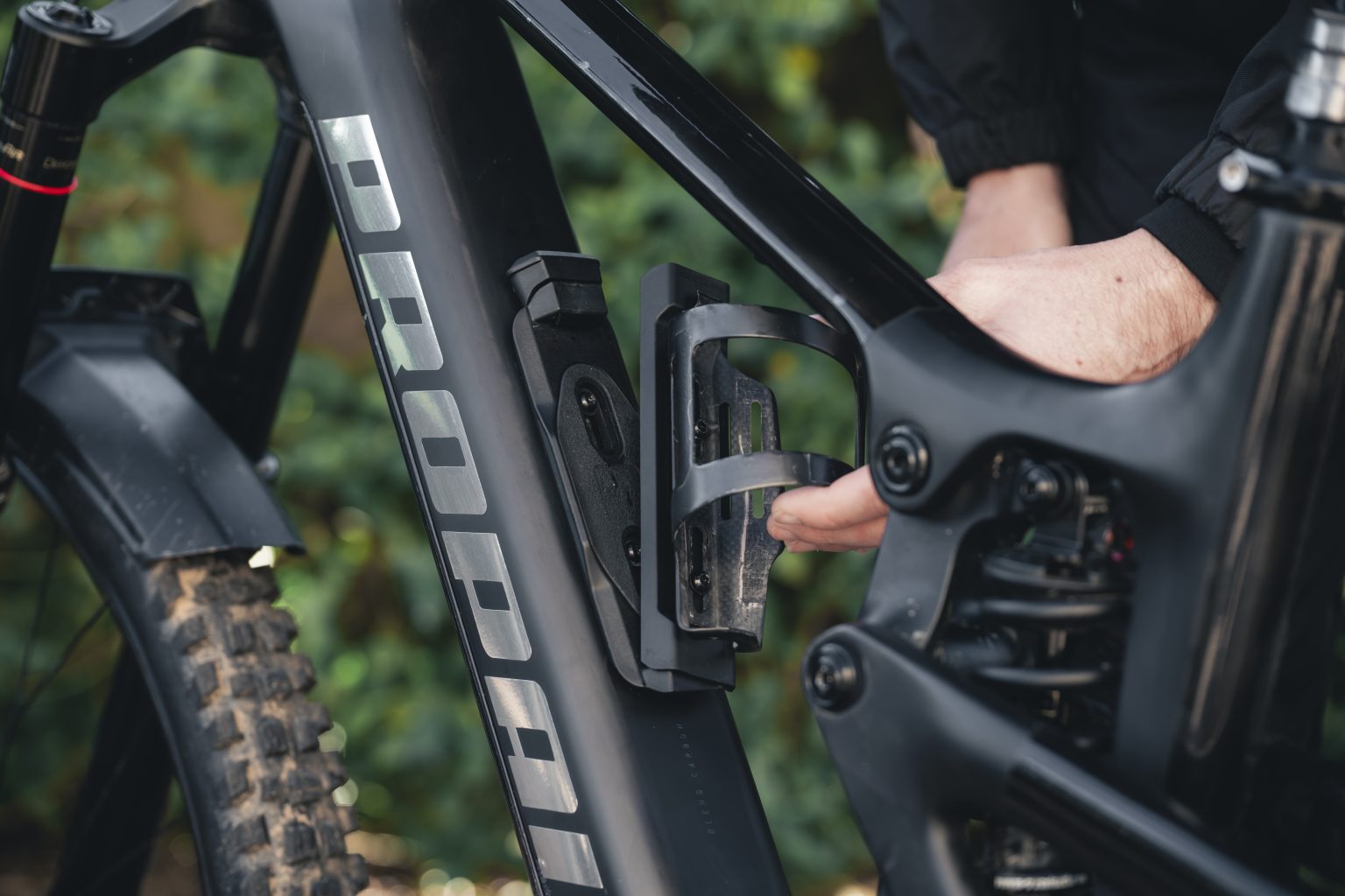 What, no Rally? SRAM’s new Range Extender battery adds 250Wh, but it only works in Range power ...