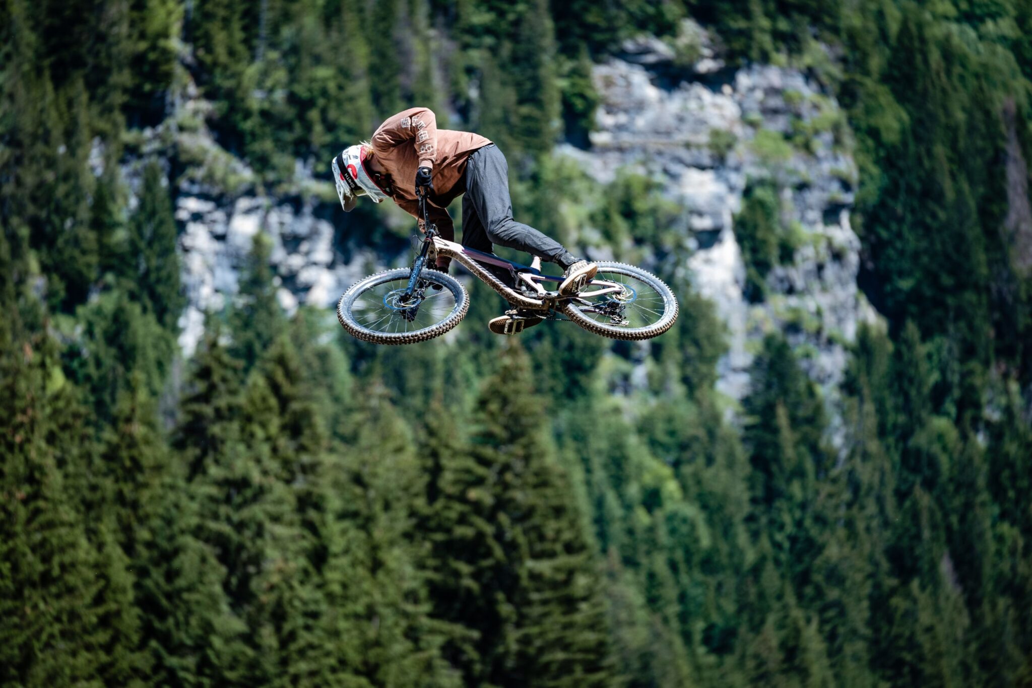 Propain’s latest big hit Spindrift 5 gets 180mm travel and starts at an ...