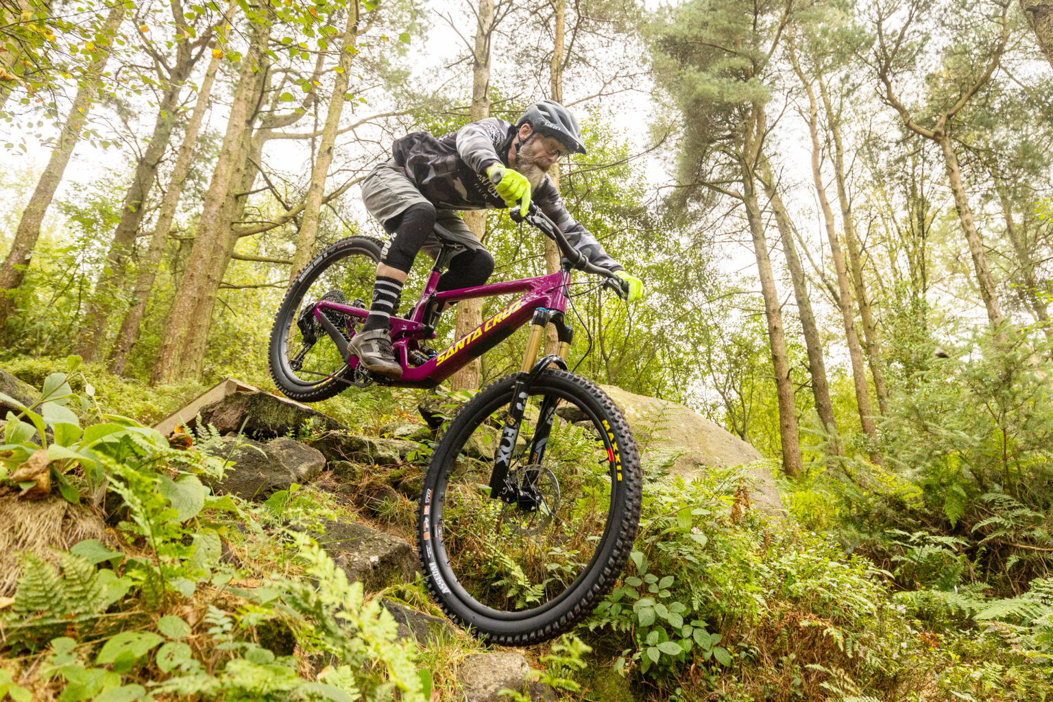 Why the brilliant new Santa Cruz Bronson makes me feel sad... and safe ...