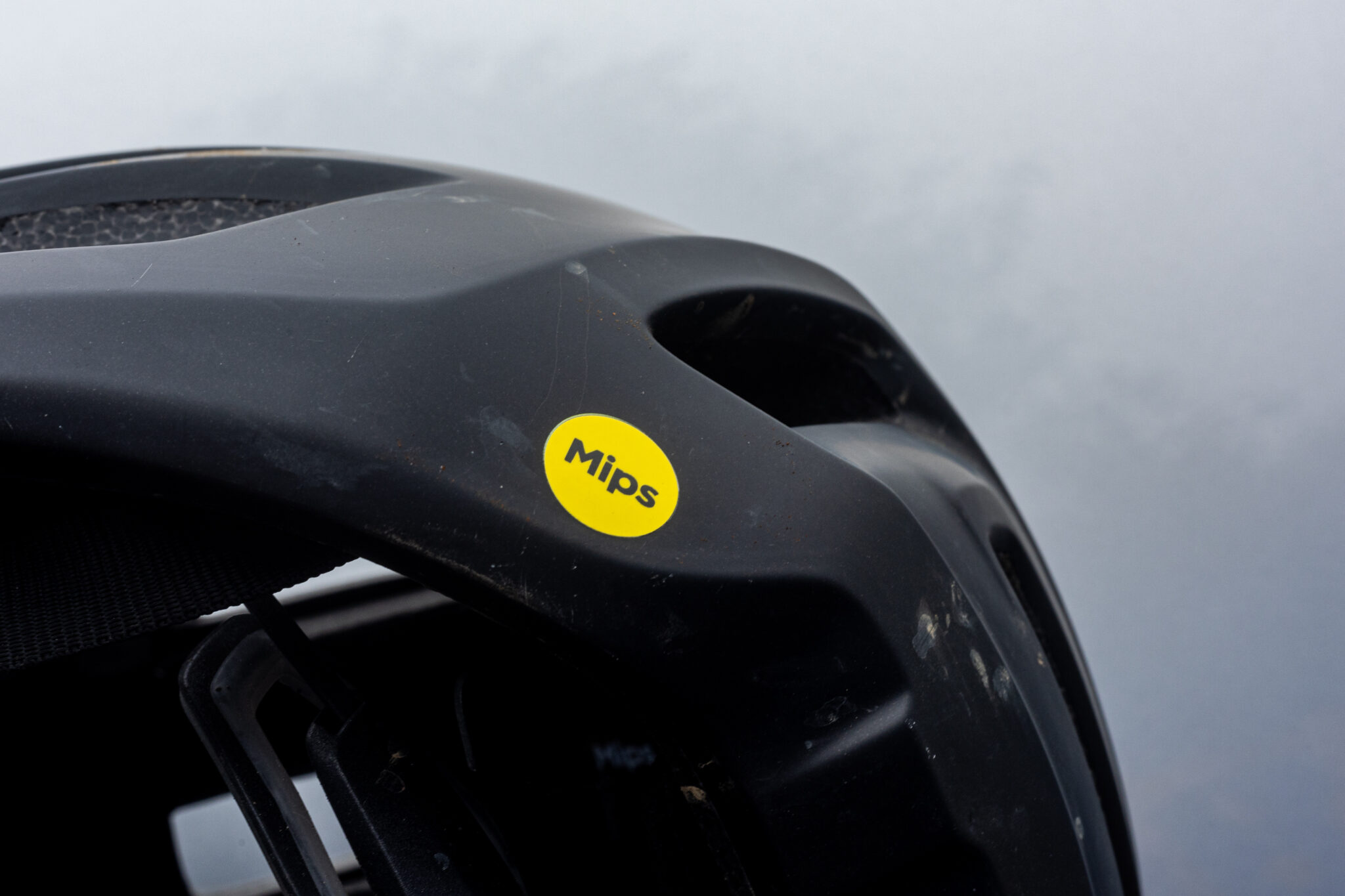 Near DH protection, without the stuffiness: the Bluegrass Jetro helmet ...