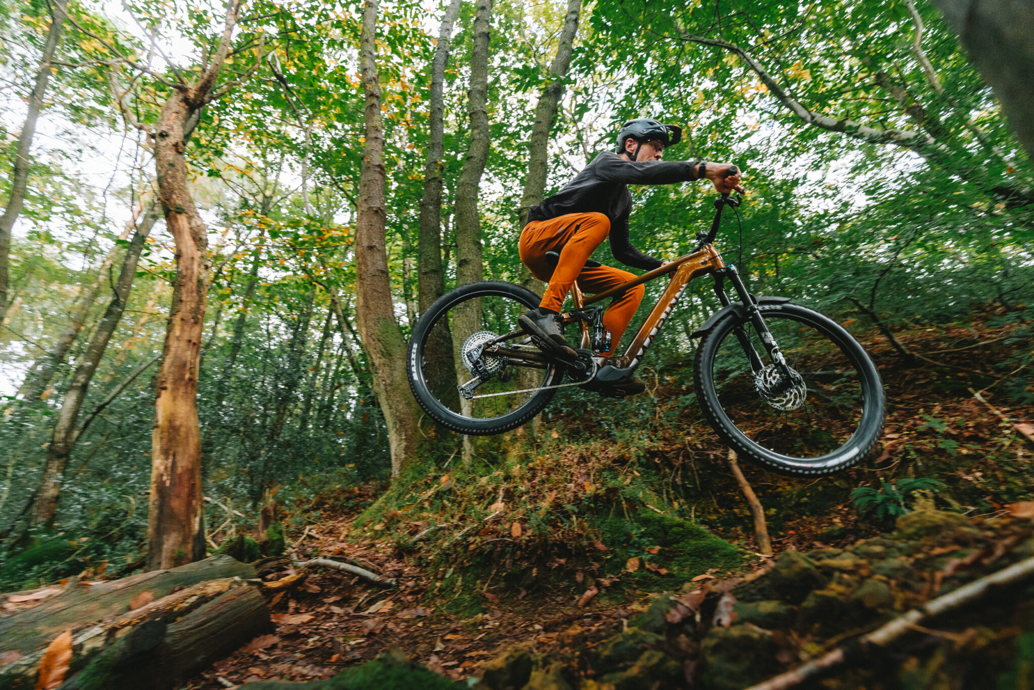 Cotic's new Rocket e-bike is ultra expensive, and gets a lowly 418Wh ...