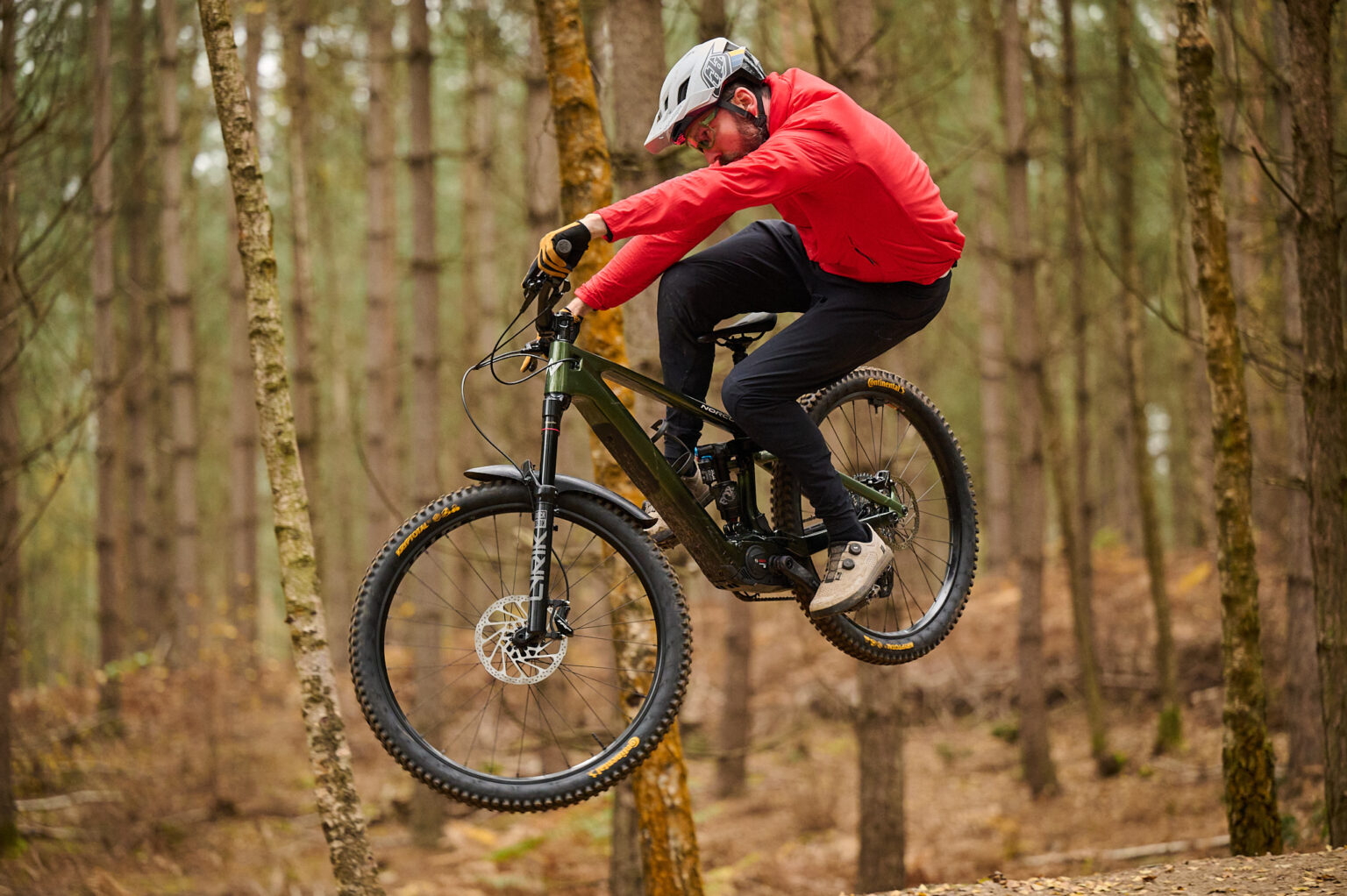 Norco’s Fluid VLT C2 140 is lumberjack-solid, but this Bosch SX ...