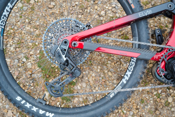 Whyte switches to the new Bosch CX motor for the ELyte Evo. And in ...