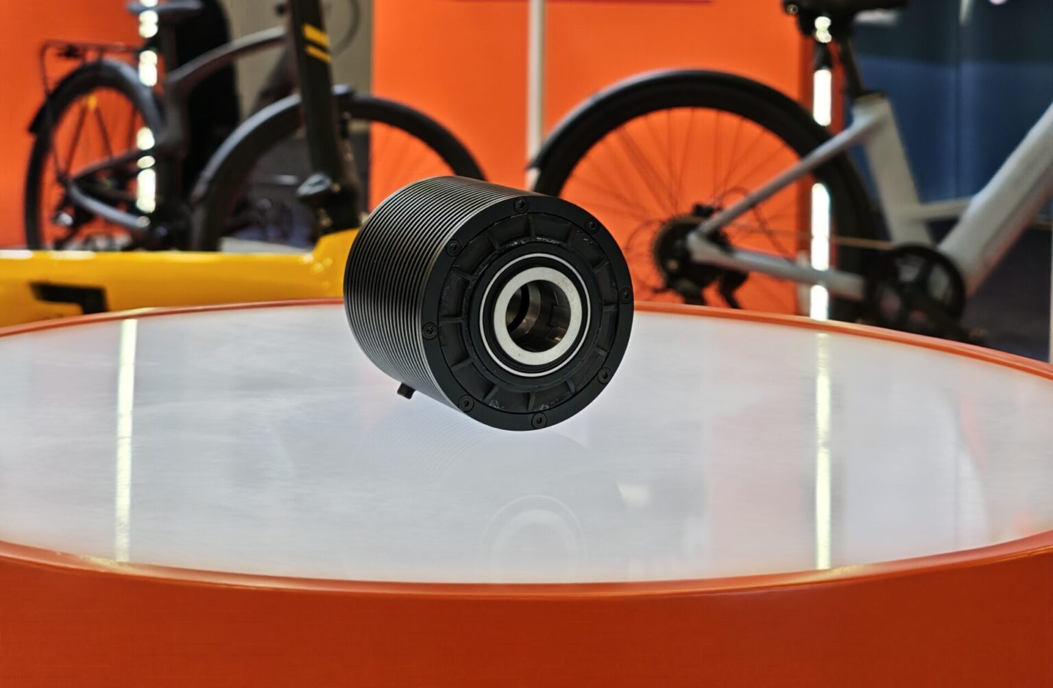 Is this the future of lightweight e-bikes? New motor and battery system ...