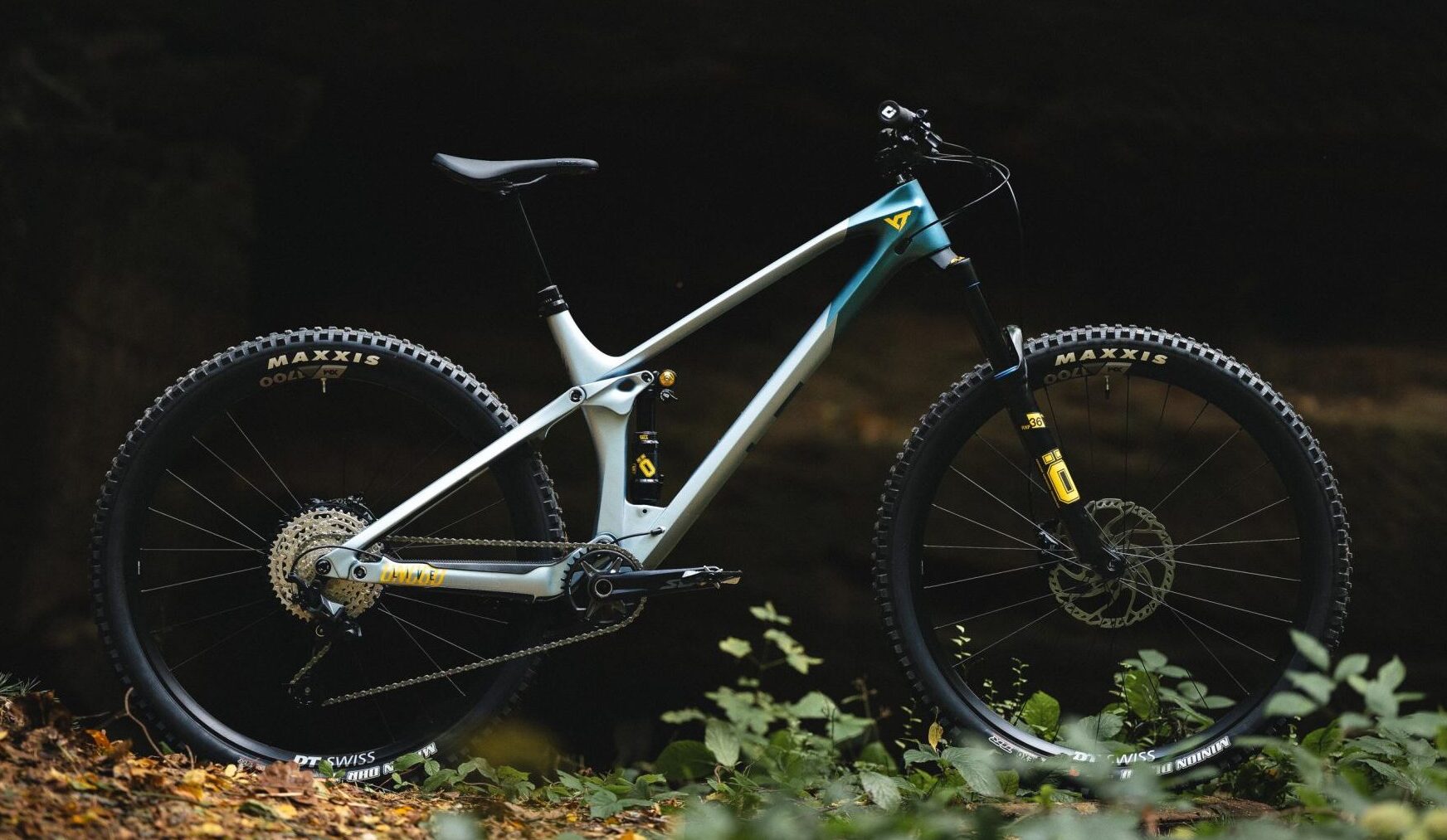 Yt izzo frame weight store