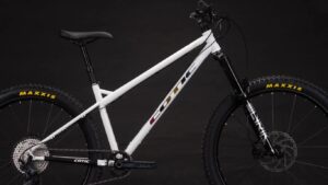 Cotic's new BFe and its glow in the dark paint job will have you ...