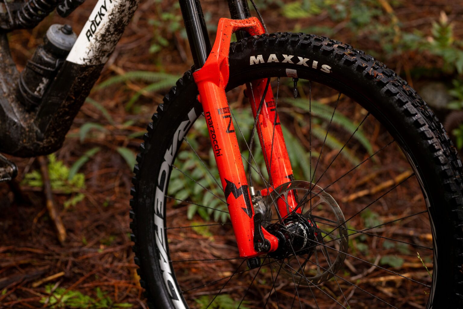 The Bomber Z is a new big hit fork from Marzocchi with 170-190mm travel ...