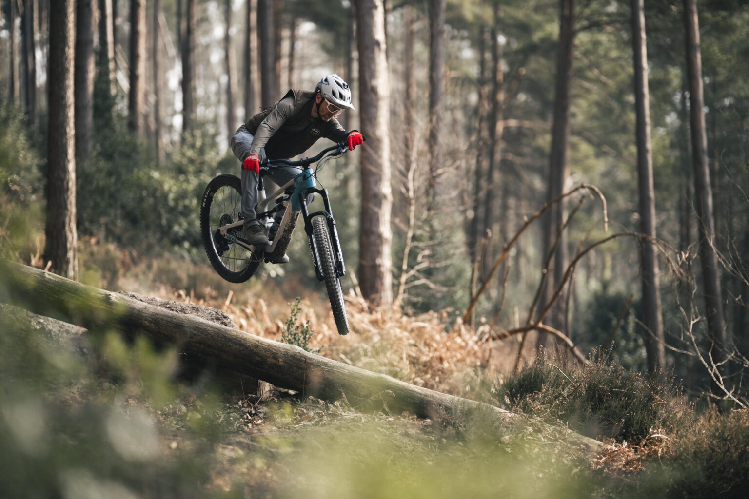 YT’s fleet-footed Decoy SN 29 isn't the lightest SL e-bike on the ...