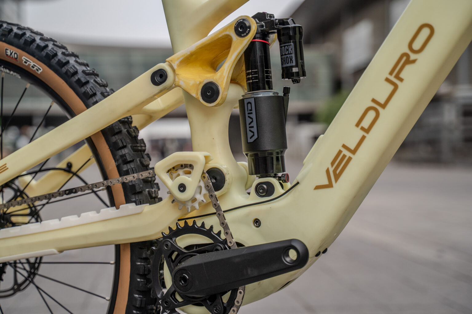 Orbea’s new Rallon downhill bike is totally unique: add weights to tune the ride, choose from ...