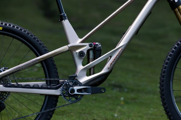 Orbea’s new Rallon downhill bike is totally unique: add weights to tune the ride, choose from ...