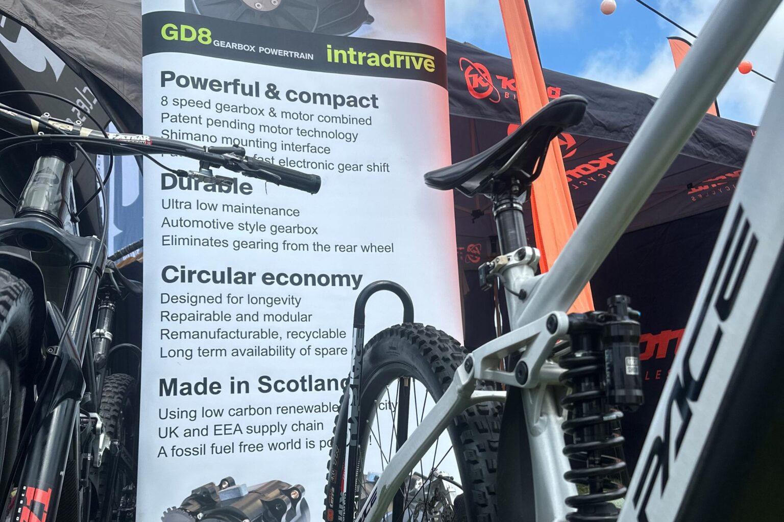 The Pace Cycles RCE297 e-bike prototype sports a combined motor and 8 ...