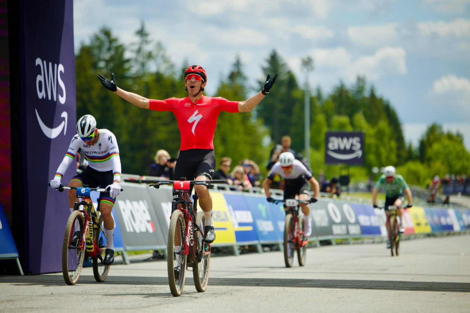 Crashes, chain drops and big name exits: watch highlights from the XC ...