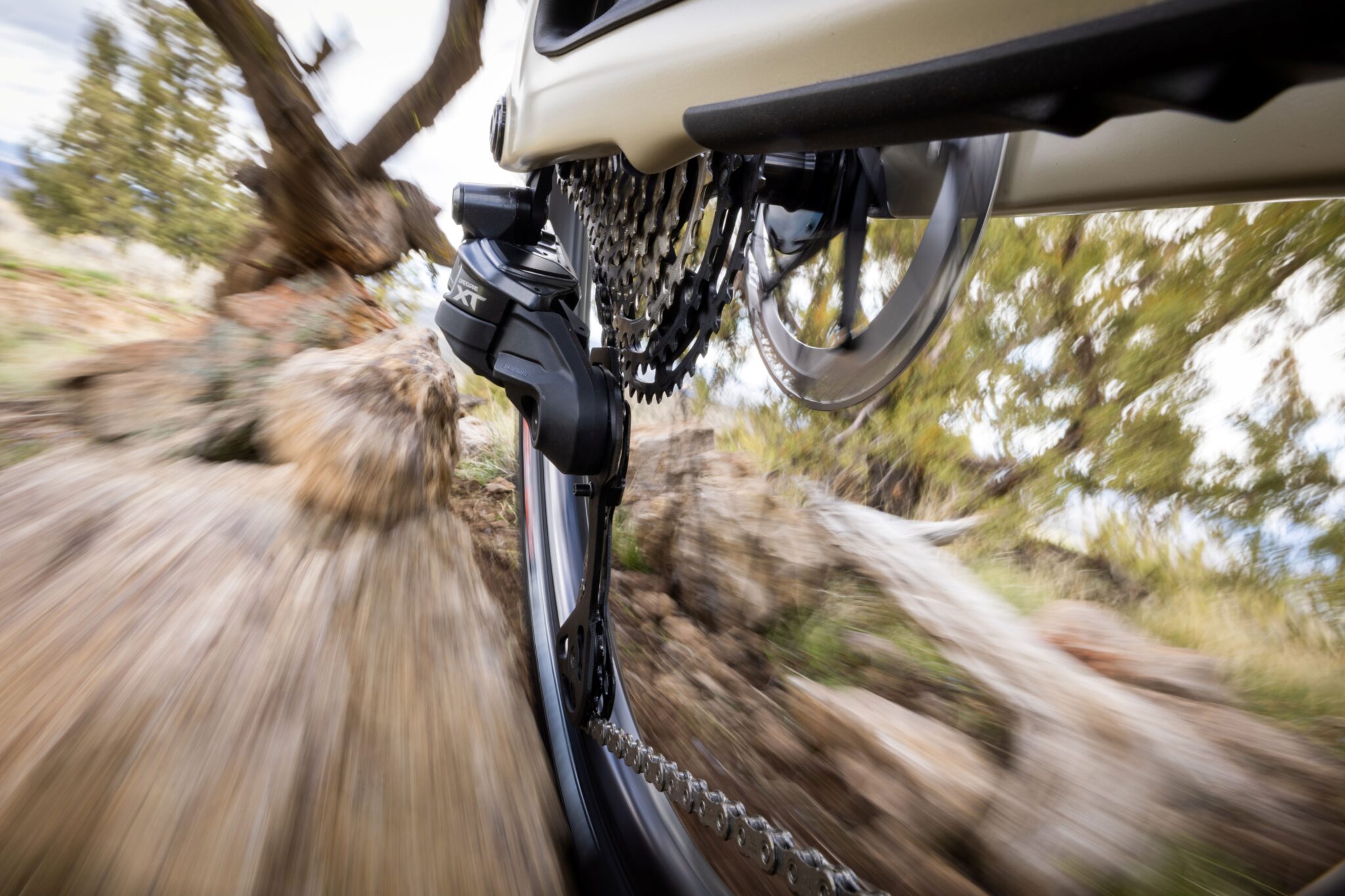 Shimano’s new Deore drivetrain goes fully wireless for less than £600 ...