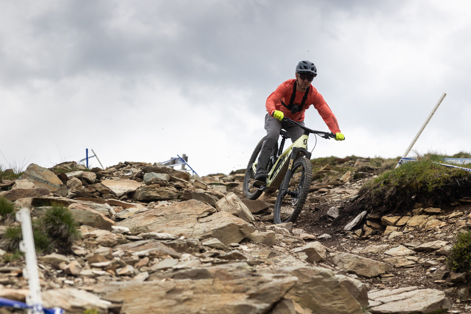 Fox’s inverted Podium fork is heavy, expensive, and a faff to live with ...