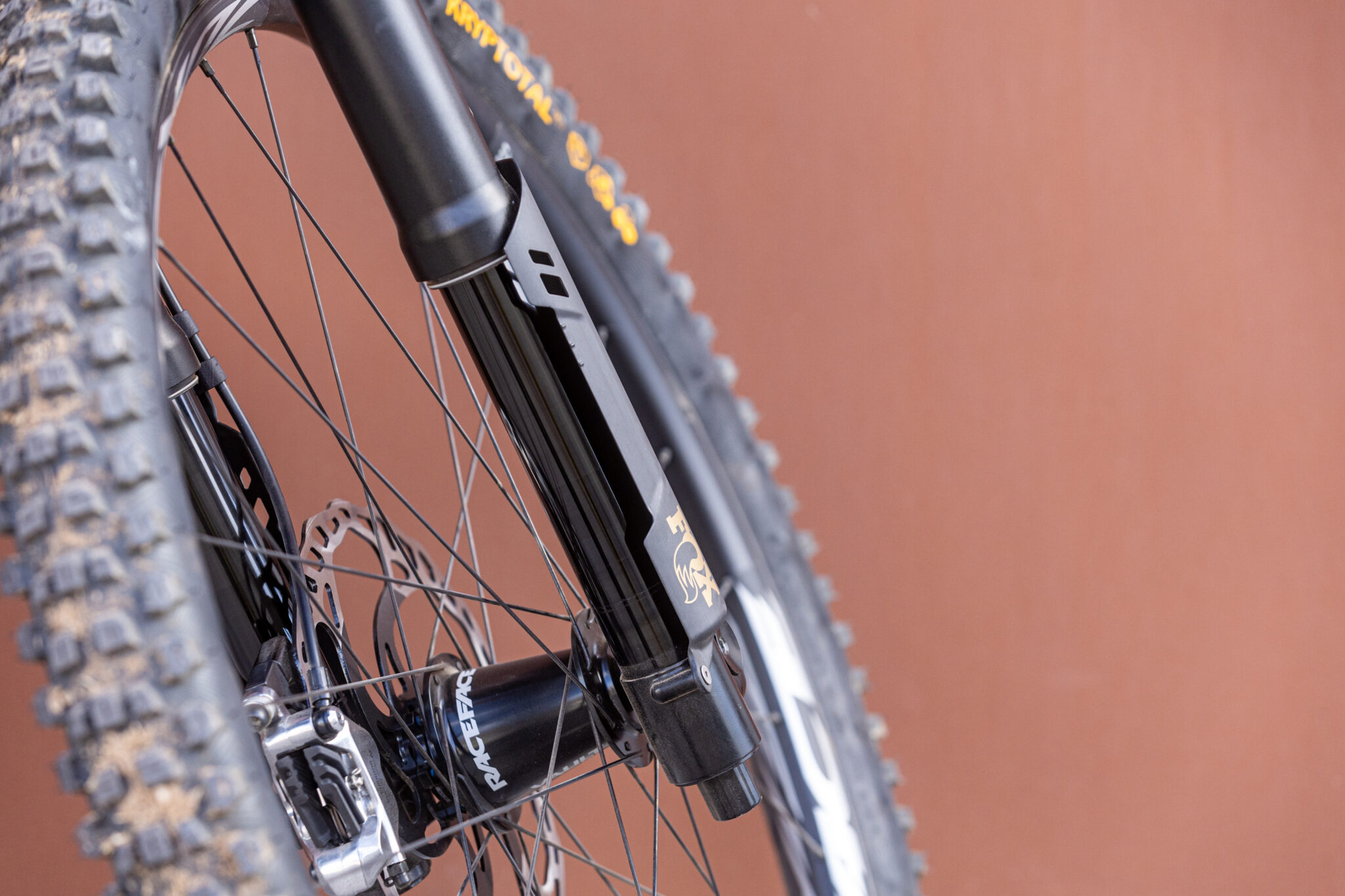 Fox’s inverted Podium fork is heavy, expensive, and a faff to live with ...