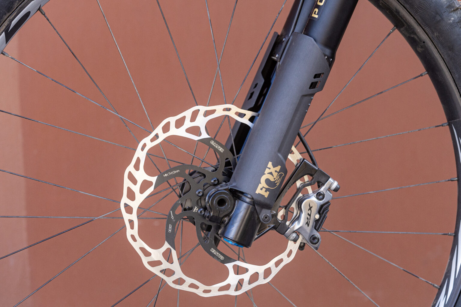 Fox’s inverted Podium fork is heavy, expensive, and a faff to live with ...