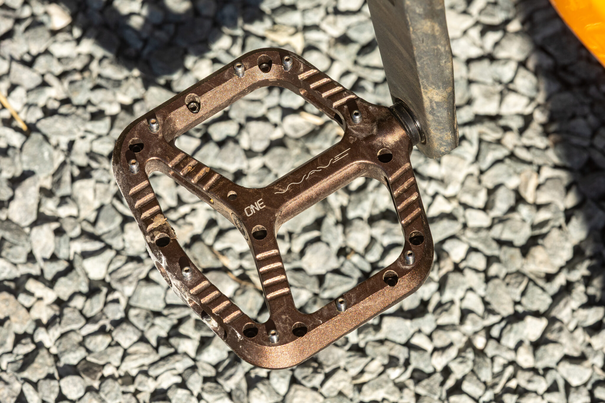 OneUp’s new Wave pedal is great for new riders who need help dropping ...