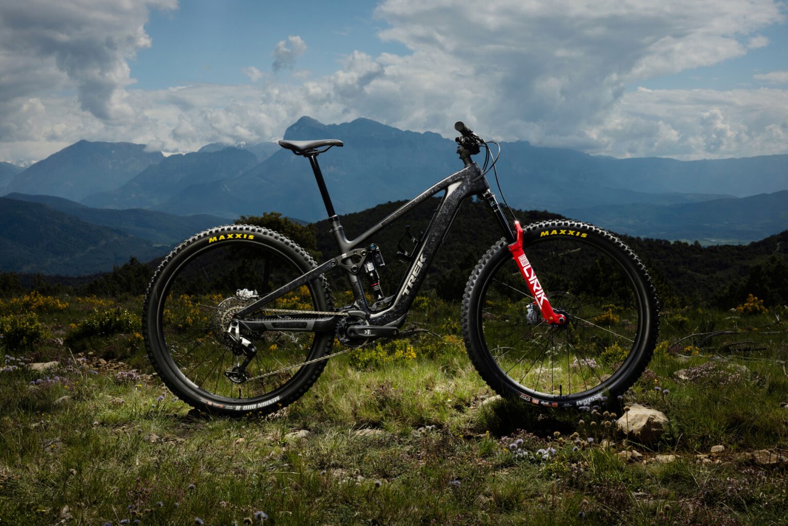 Trek updates the Fuel EXe with more power, bigger battery and a new ...