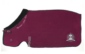 Keep your horse snug as a bug with these fabulous fleece sweat rugs ...