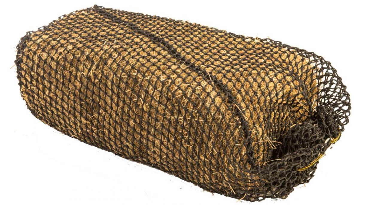 Best haynets and slow feeders for horses to extend eating time