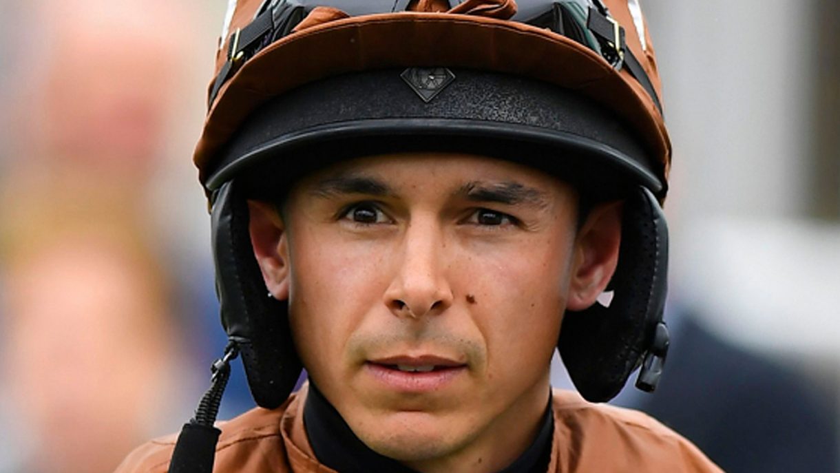 Jockey who broke his back returns to racing six weeks later - Horse & Hound