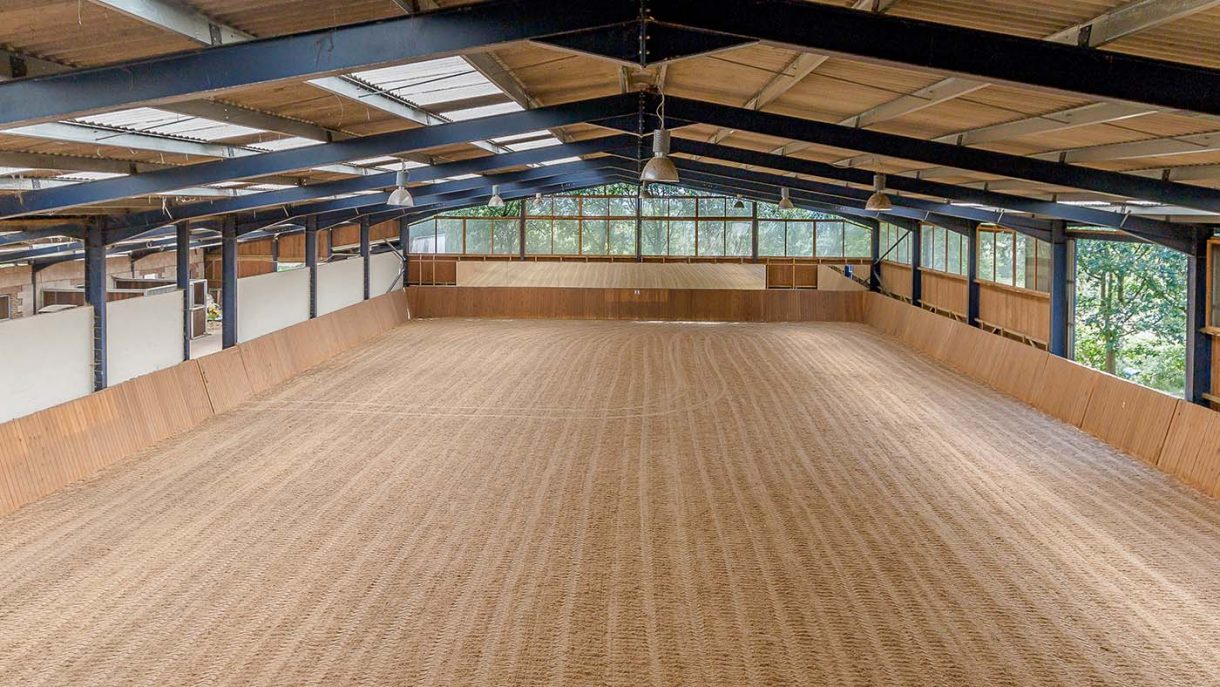 A country estate with Instagram-worthy views, an immaculate stable yard ...