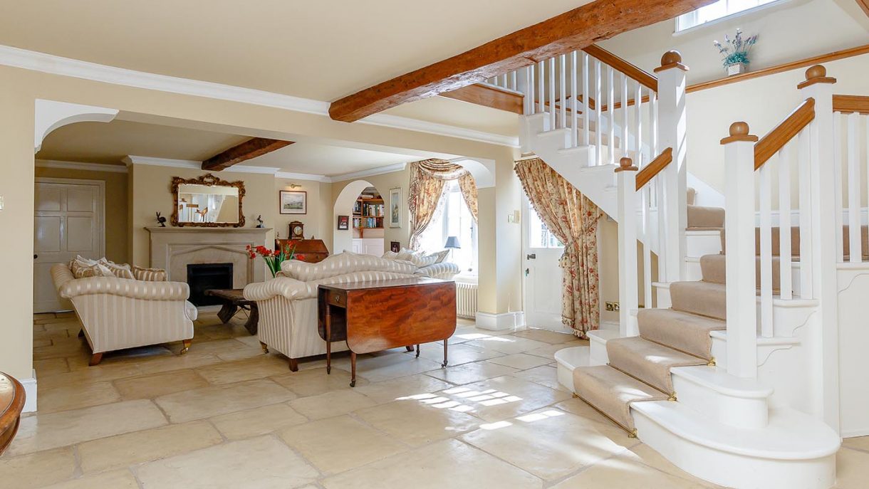 A country estate with Instagram-worthy views, an immaculate stable yard ...