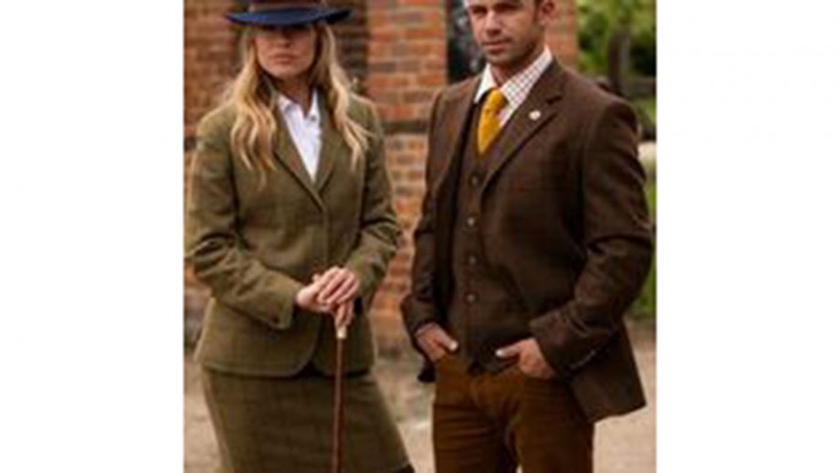 Headbands, velvet coats and capes — the hottest trends for this year’s ...