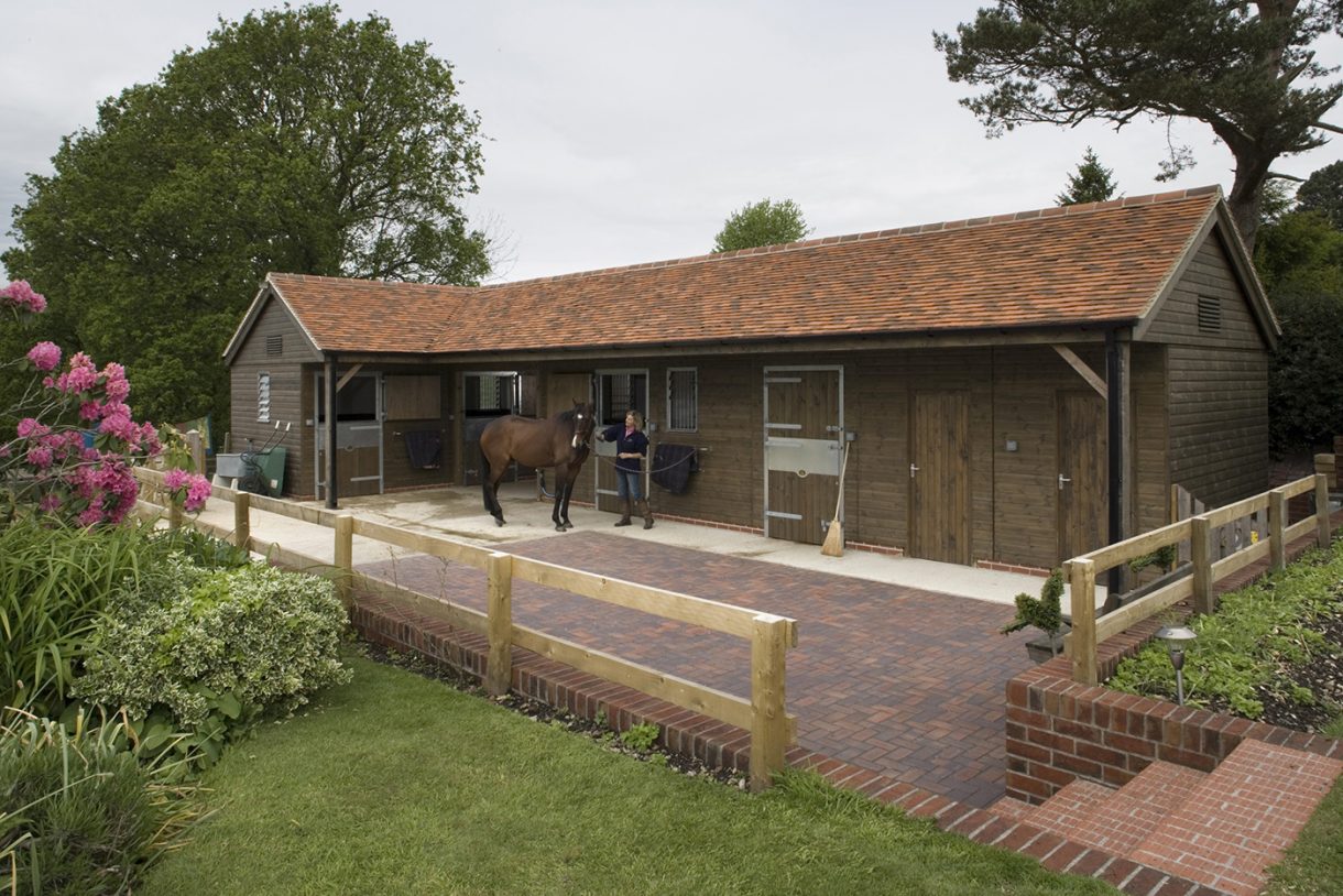 Scotts of Thrapston - Horse & Hound