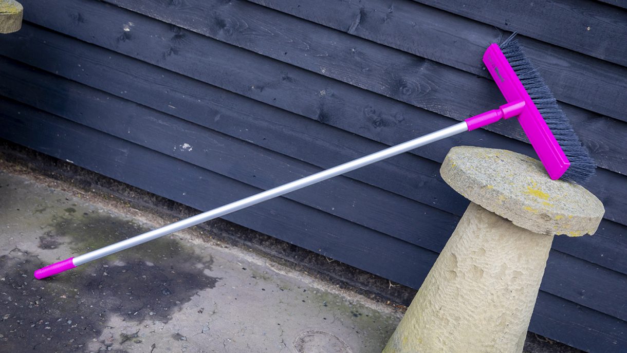 Harold Moore stable and yard broom review | Horse & Hound