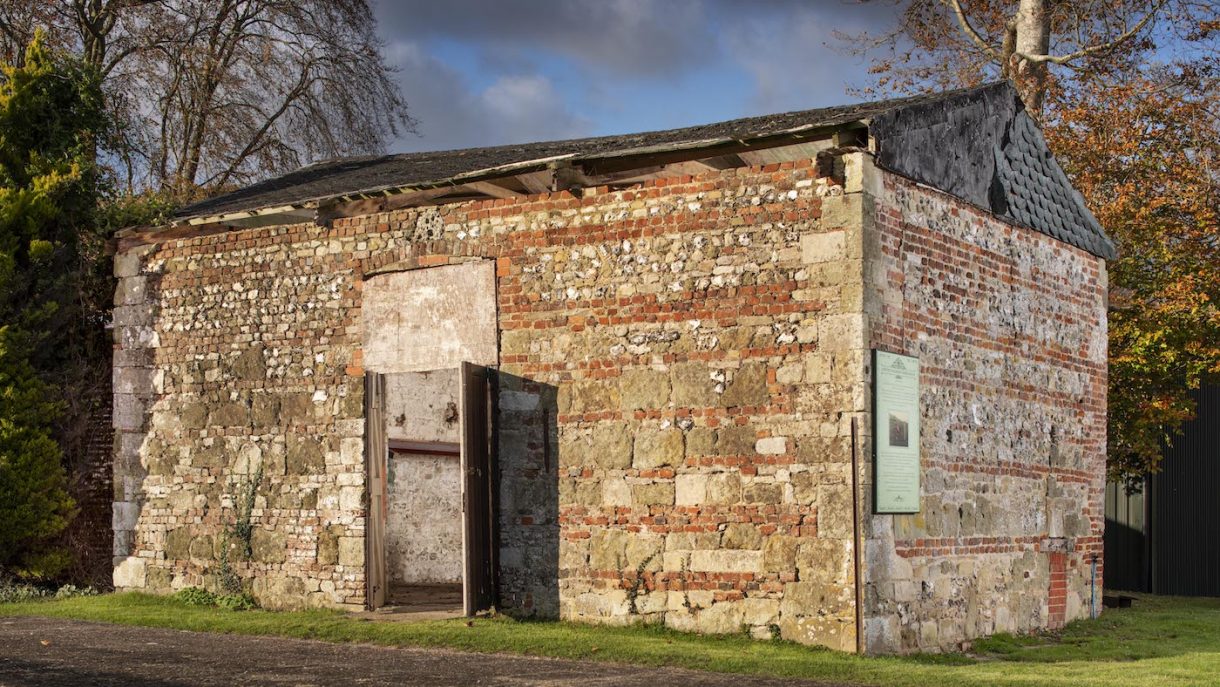 New protection for 17th century racehorse ‘rubbing house’ - Horse & Hound