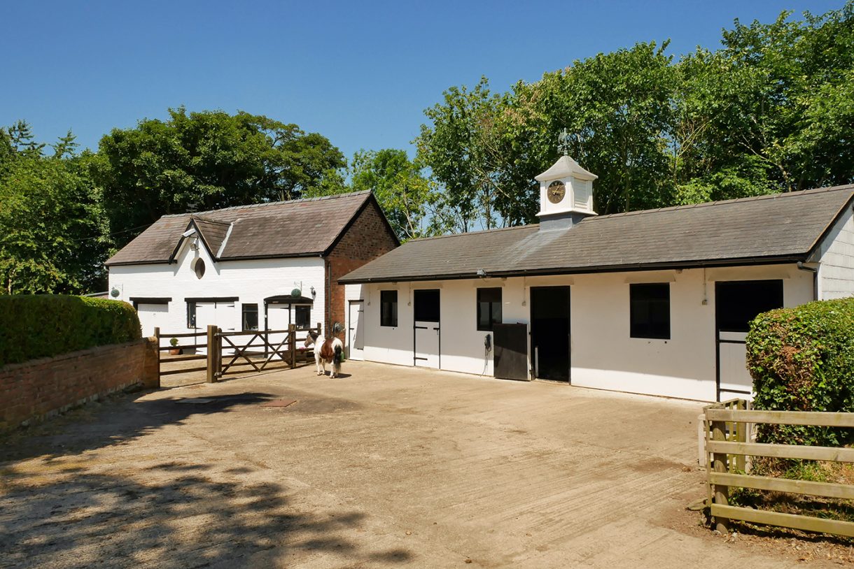 What can £790,000 buy you? How about six acres, stables, an indoor pool ...