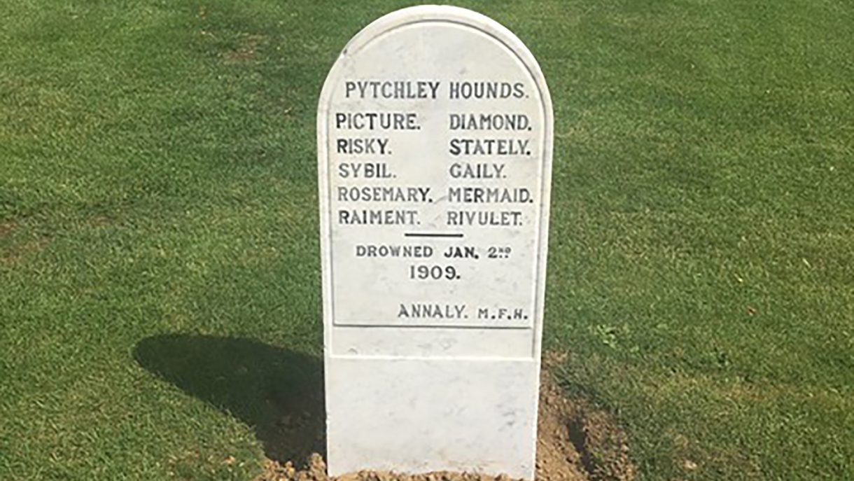 ‘Mourn, but no tears’: the final resting places of hunting heroes *H&H ...