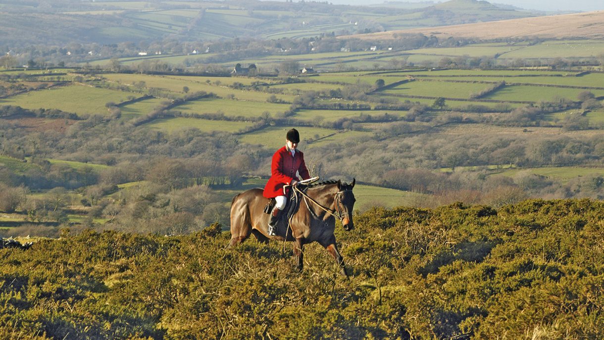 Fred Eames bows out at the Cotley after 14 seasons of hunting hounds *H ...