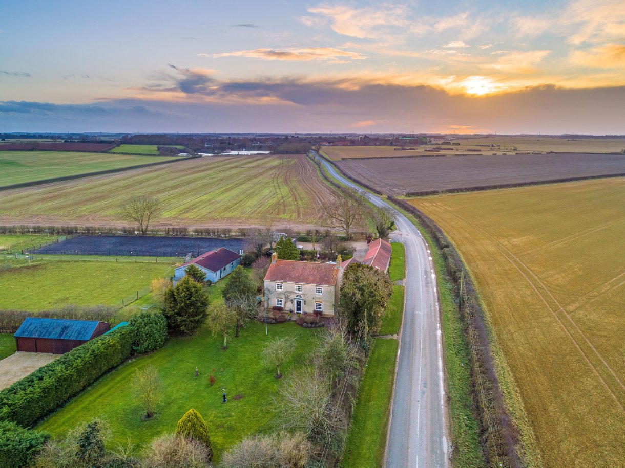 Make this Georgian country house – complete with all-weather arena and ...