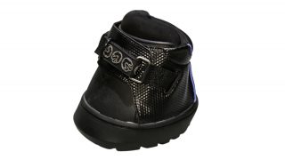 Best hoof boots for riding barefoot horses | Horse & Hound