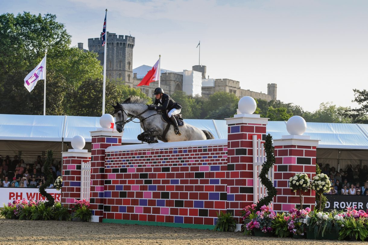 Duo clear massive 7’4” Olympia Puissance wall to equal modern record - Horse & Hound