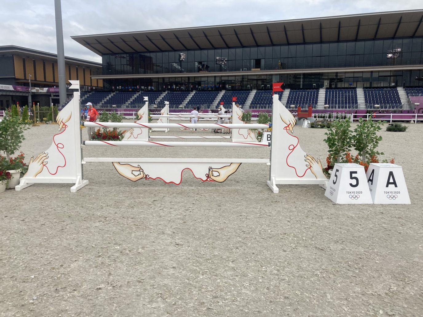 Olympic eventing showjumping: take a walk around the team course