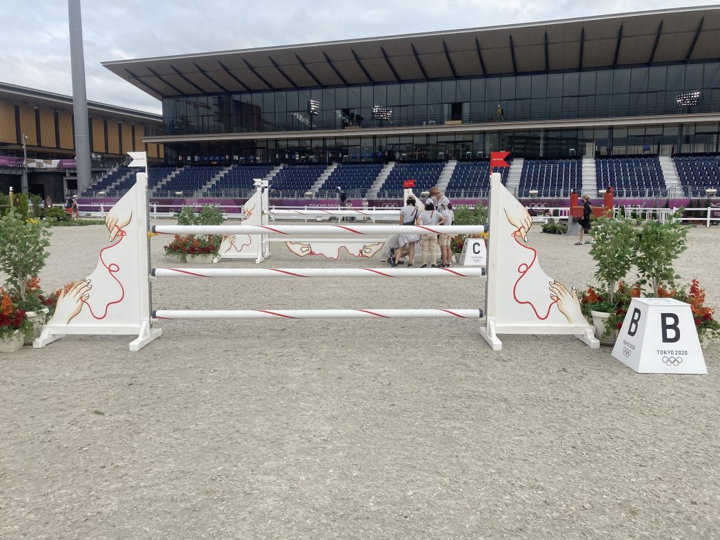 Olympic eventing showjumping: take a walk around the team course