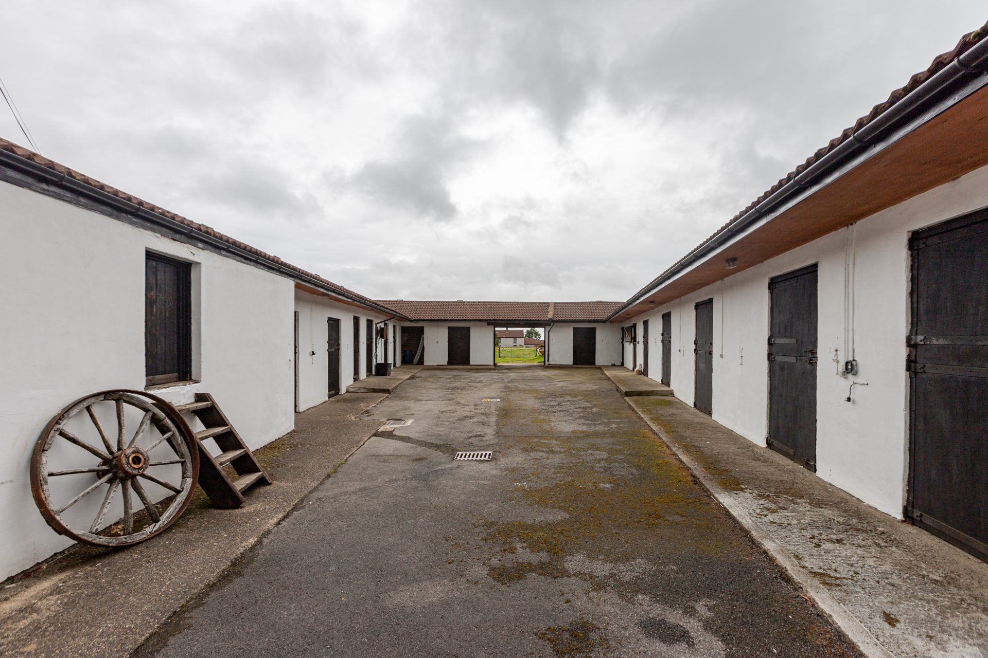 A 14-box stable yard with land and a four-bedroom home for under £1m ...