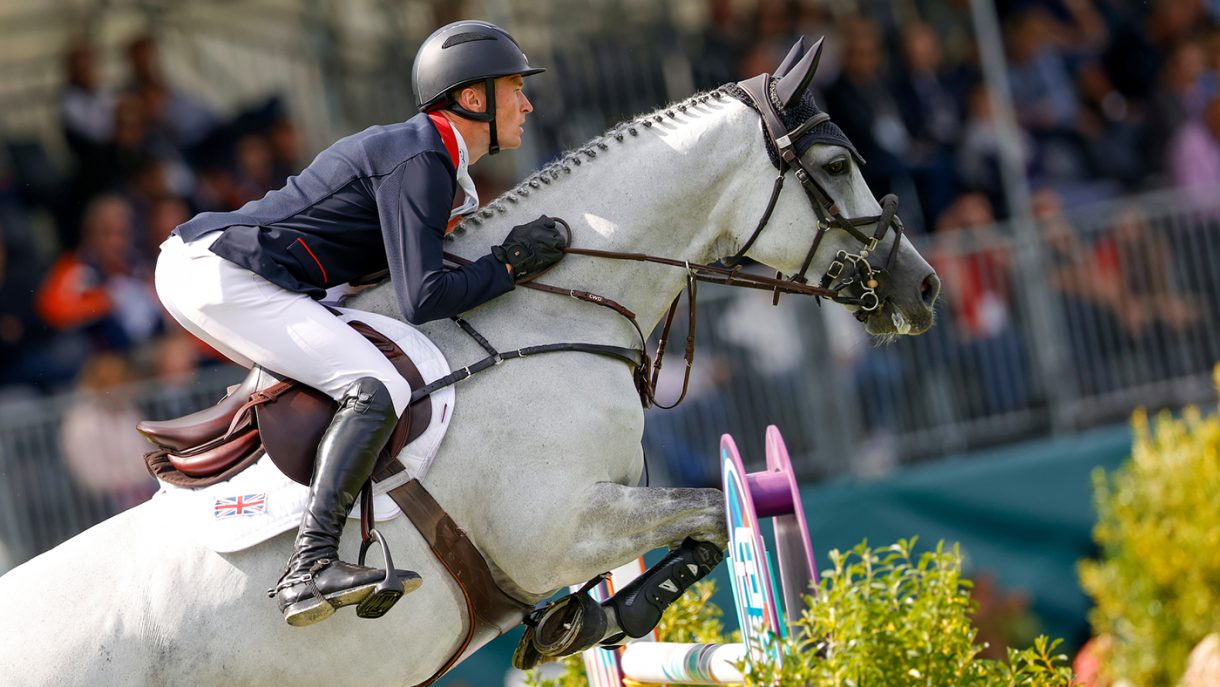 European Showjumping Championships: Britain through to team final