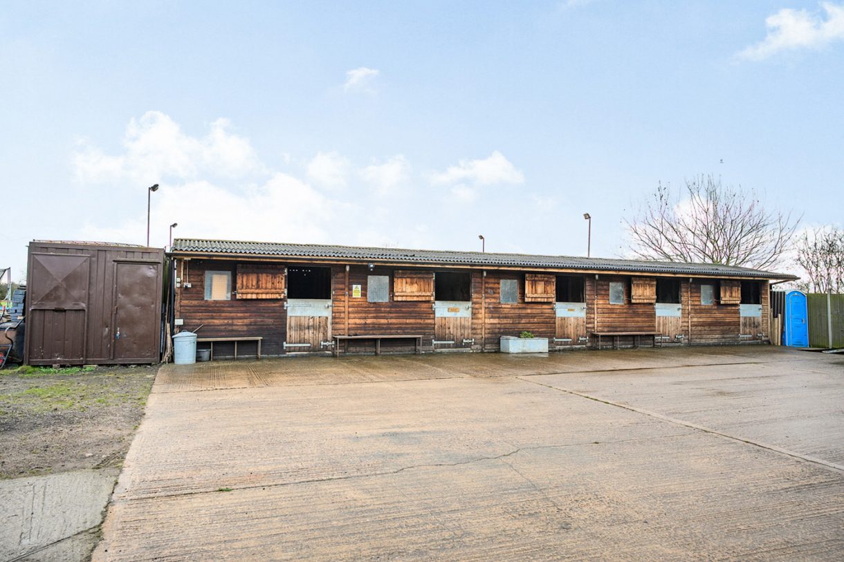 Pay £700,000 for a barn conversion with a floodlit arena, 5 stables and ...